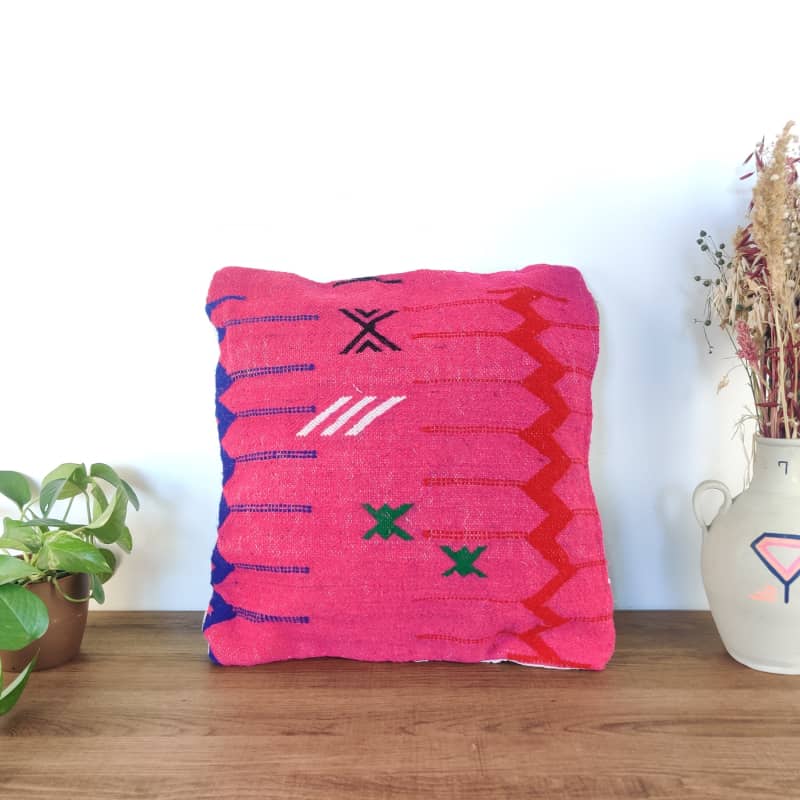 Coussin berbère tribal rose fait main | MAZIR