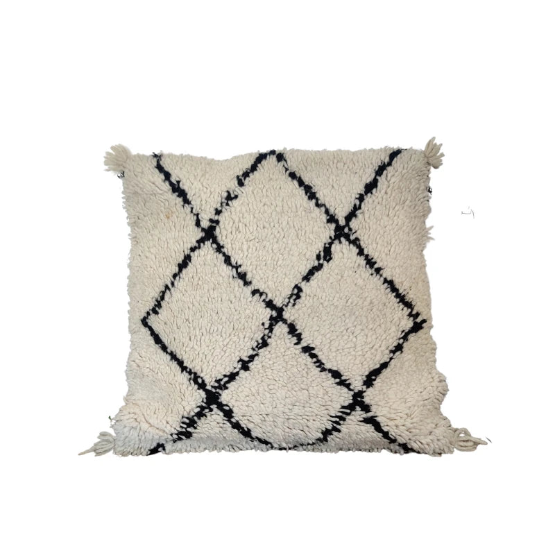 Coussin berbère blanc en laine et losanges noirs | MAZIR