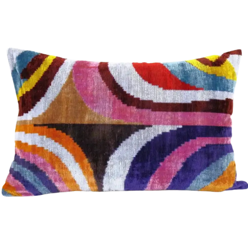 Coussin en velours Ikat motifs arc-en-ciel | MAZIR