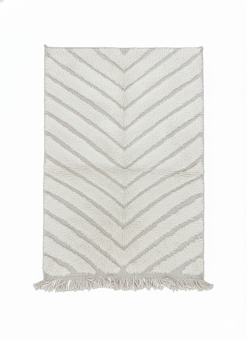 Tapis berbère blanc en laine – Douceur et authenticité | MAZIR Décoration