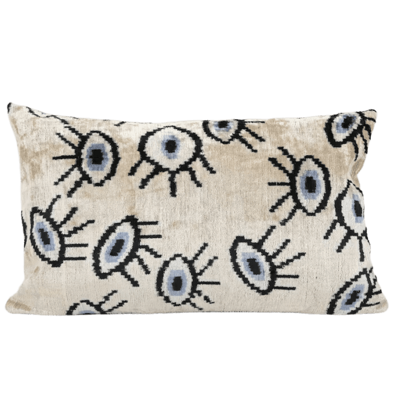 Coussin en velours beige style Ikat milles yeux | MAZIR